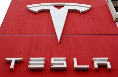 Tesla, ex-engineer settle lawsuit over Autopilot source code | Datafloq